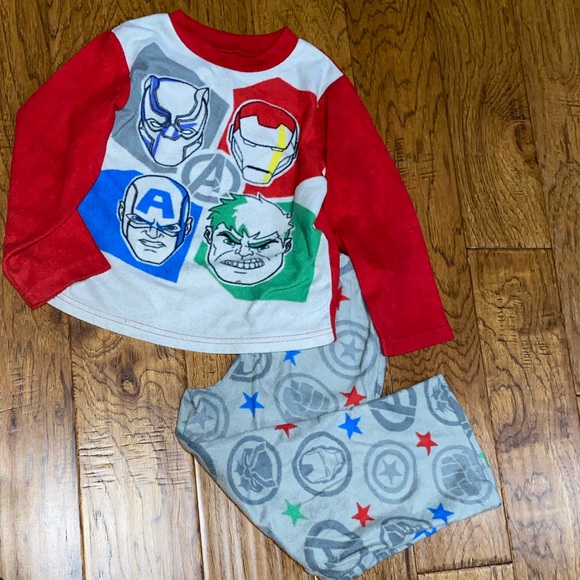 Marvel | Pajamas | Marvel Avengers Pajama Set | Poshmark